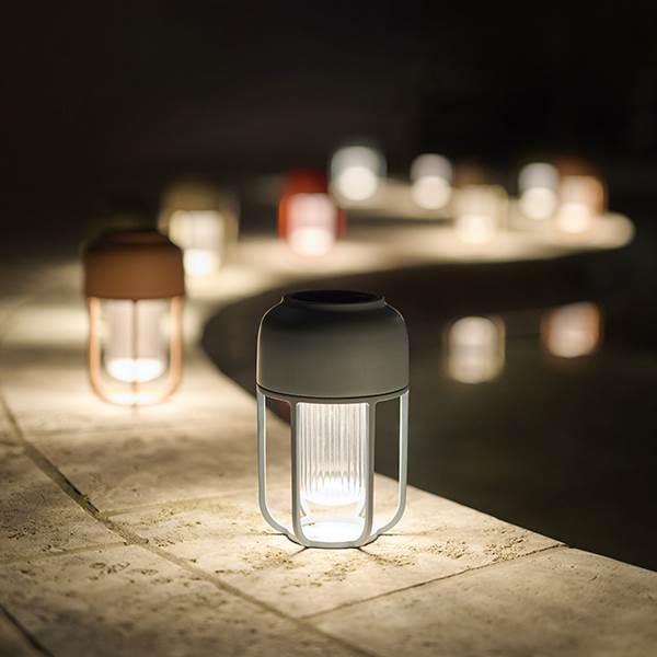 Udendørs lampe på solceller - Vælg mellem flere farver