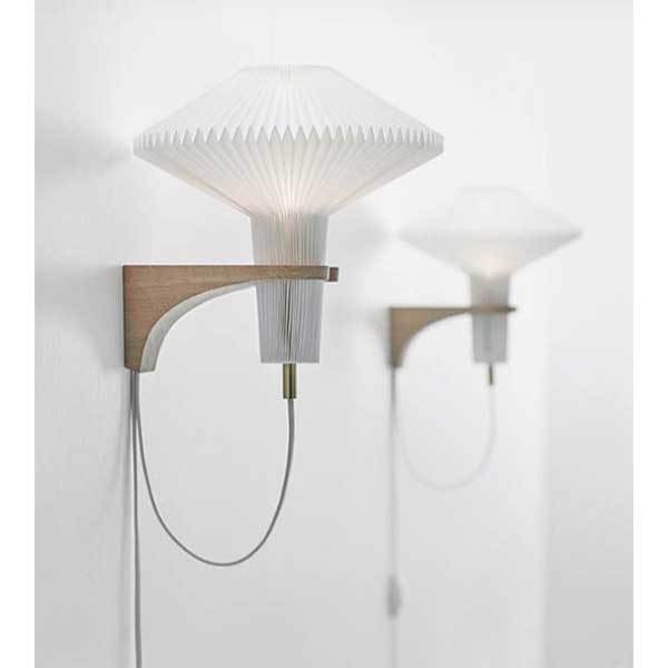 Le Klint 204 væglampe - Lys eg